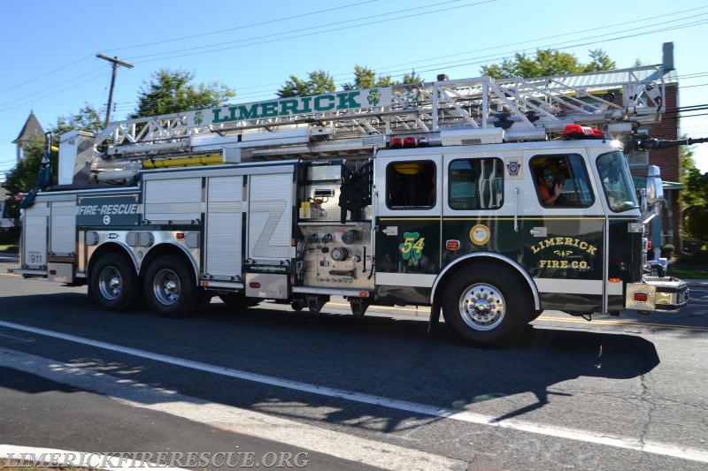 Ladder 54 Heads off to Nocona, Texas - Limerick Fire Department